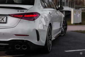 White Mercedes-Benz C43 AMG 2023 in Tallinn, with an engine capacity of 2.00 L and mileage of 25 thousand km for 69990 €, photo 14 on AUTOMOTO.COM.LV