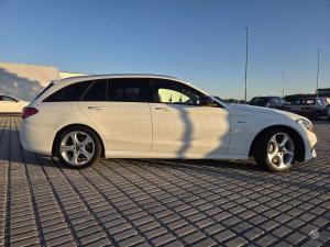 Белый Мерседес C43 AMG 2017 в Каунас, объемом двигателя 3.00 л и пробегом 147 тыс. км за 22990 €, фото 7 на AUTOMOTO.COM.LV