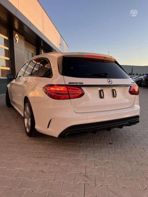Белый Мерседес C43 AMG 2017 в Каунас, объемом двигателя 3.00 л и пробегом 147 тыс. км за 22990 €, фото 12 на AUTOMOTO.COM.LV