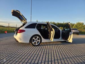 Белый Мерседес C43 AMG 2017 в Каунас, объемом двигателя 3.00 л и пробегом 147 тыс. км за 22990 €, фото 17 на AUTOMOTO.COM.LV