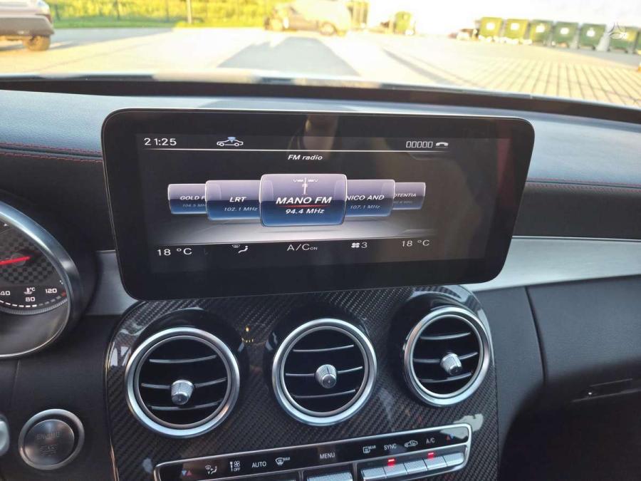 Белый Мерседес C43 AMG 2017 в Каунас, объемом двигателя 3.00 л и пробегом 147 тыс. км за 22990 €, фото 26 на AUTOMOTO.COM.LV
