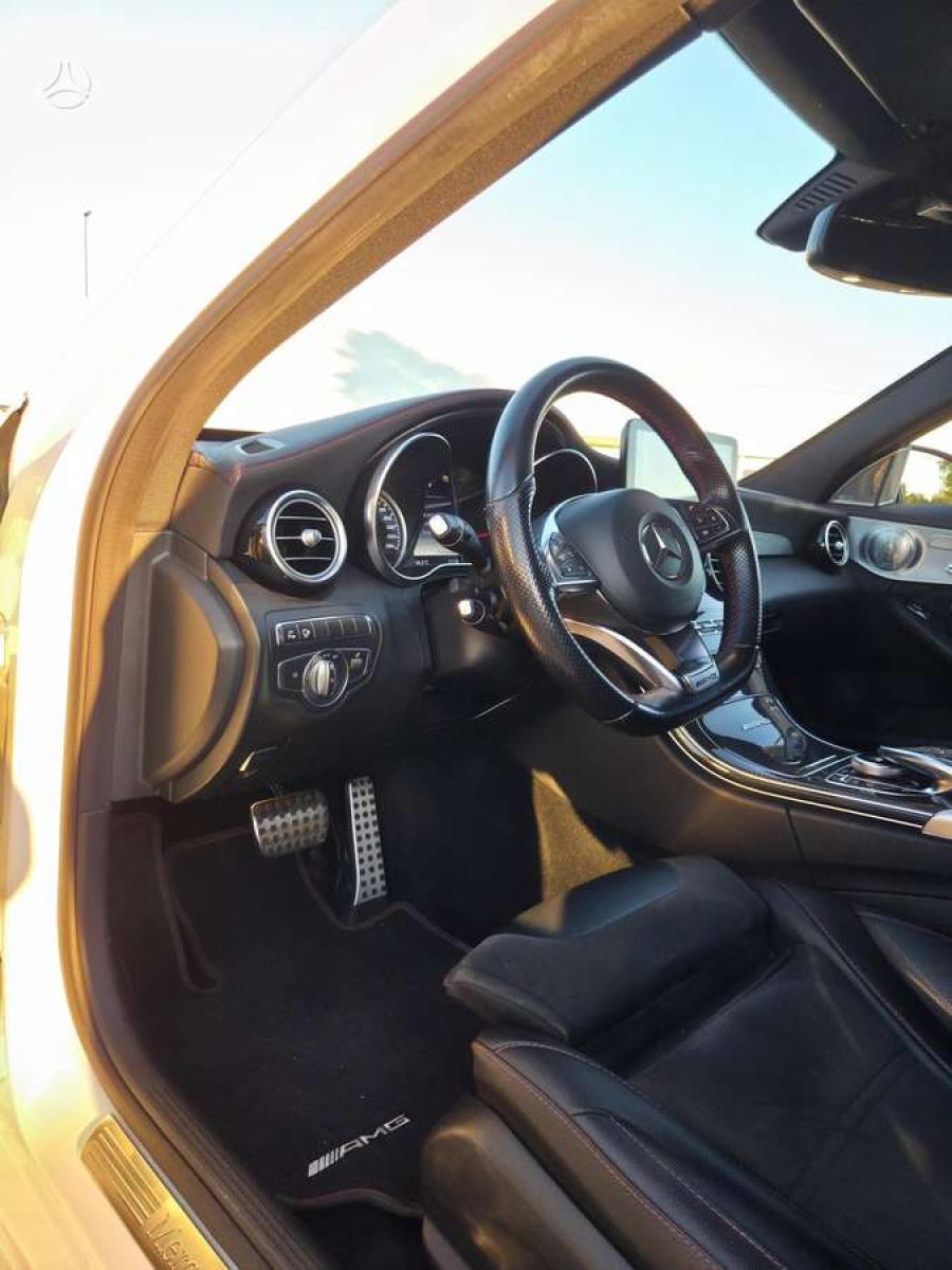 Белый Мерседес C43 AMG 2017 в Каунас, объемом двигателя 3.00 л и пробегом 147 тыс. км за 22990 €, фото 29 на AUTOMOTO.COM.LV