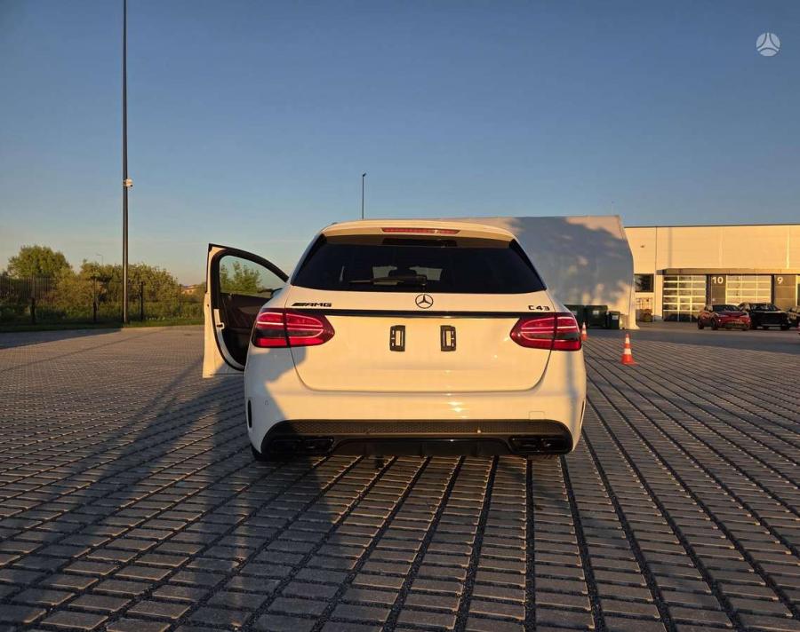 Белый Мерседес C43 AMG 2017 в Каунас, объемом двигателя 3.00 л и пробегом 147 тыс. км за 22990 €, фото 38 на AUTOMOTO.COM.LV