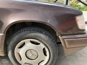 Brūns Mercedes-Benz CE 220 1994 Viļņa, ar dzinēja tilpumu 2.20 L un nobraukumu 338 tūkst. km par 4300 €, foto 10 vietnē AUTOMOTO.COM.LV