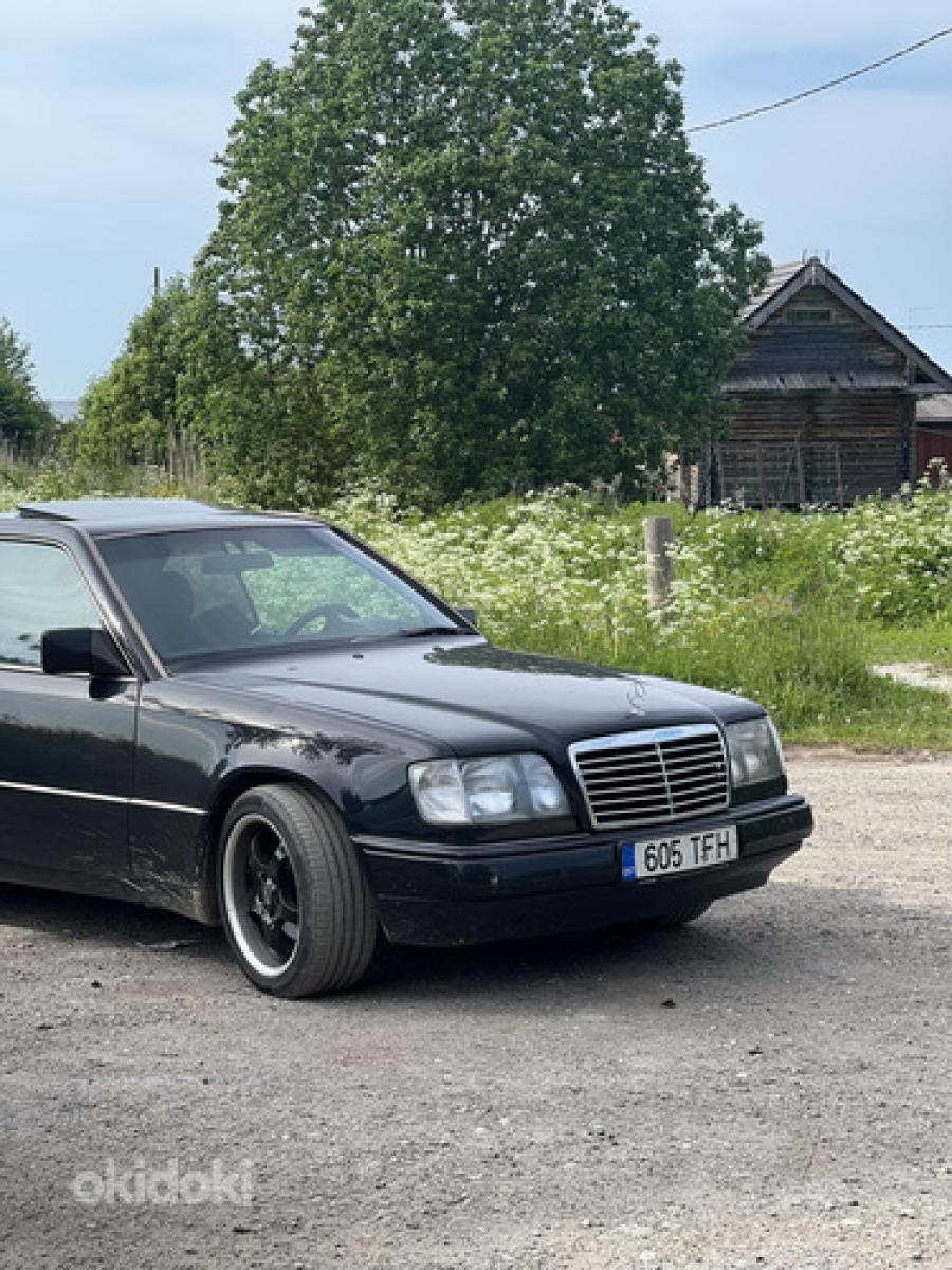 Mercedes-Benz CE 220 1994 in Tallinn, with an engine capacity of 2.20 L and mileage of 325 thousand km for 2200 €, photo 3 on AUTOMOTO.COM.LV