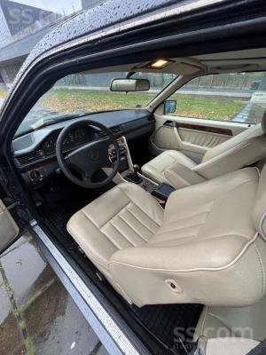 Pelēks Mercedes-Benz CE 220 1994 Rēzekne, ar dzinēja tilpumu 2.20 L un nobraukumu 446 tūkst. km par 7000 €, foto 4 vietnē AUTOMOTO.COM.LV