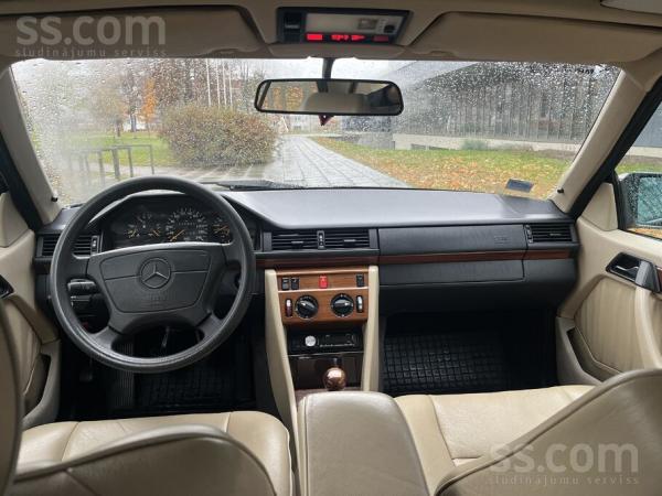 Grey Mercedes-Benz CE 220 1994 in Rezekne, with an engine capacity of 2.20 L and mileage of 446 thousand km for 7000 €, photo 6 on AUTOMOTO.COM.LV