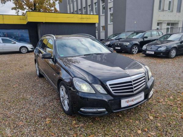 Dzeltens Mercedes-Benz CE 220 2010 Kauņa, ar dzinēja tilpumu 2.20 L un nobraukumu 350 tūkst. km par 5200 €, foto 1 vietnē AUTOMOTO.COM.LV