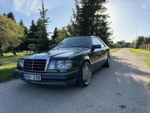 Зеленый Мерседес ЦE 300 1991 в Кайшядорис, объемом двигателя 3.00 л и пробегом 228 тыс. км за 9000 €, фото  на AUTOMOTO.COM.LV