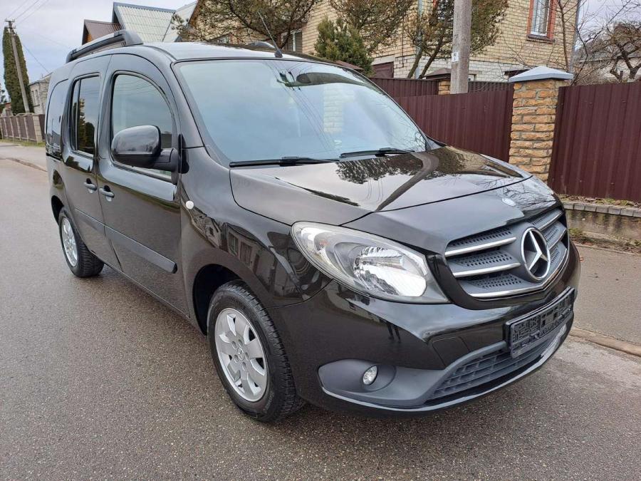 Black Mercedes-Benz Citan 2014 in Prienai, with an engine capacity of 1.46 L and mileage of 284 thousand km for 7200 €, photo 3 on AUTOMOTO.COM.LV