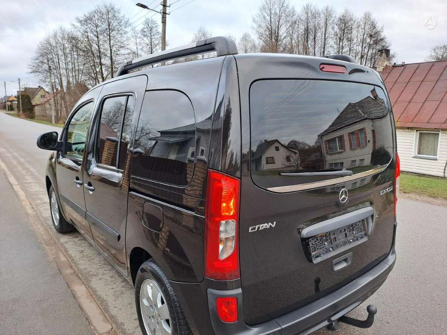 Black Mercedes-Benz Citan 2014 in Prienai, with an engine capacity of 1.46 L and mileage of 284 thousand km for 7200 €, photo 5 on AUTOMOTO.COM.LV