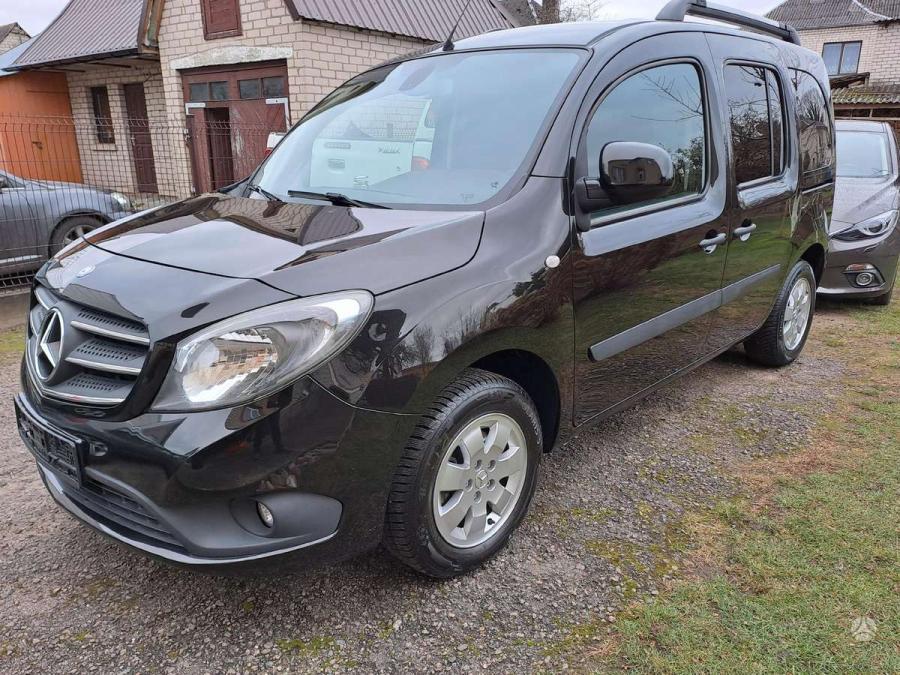 Black Mercedes-Benz Citan 2014 in Prienai, with an engine capacity of 1.46 L and mileage of 284 thousand km for 7200 €, photo 17 on AUTOMOTO.COM.LV