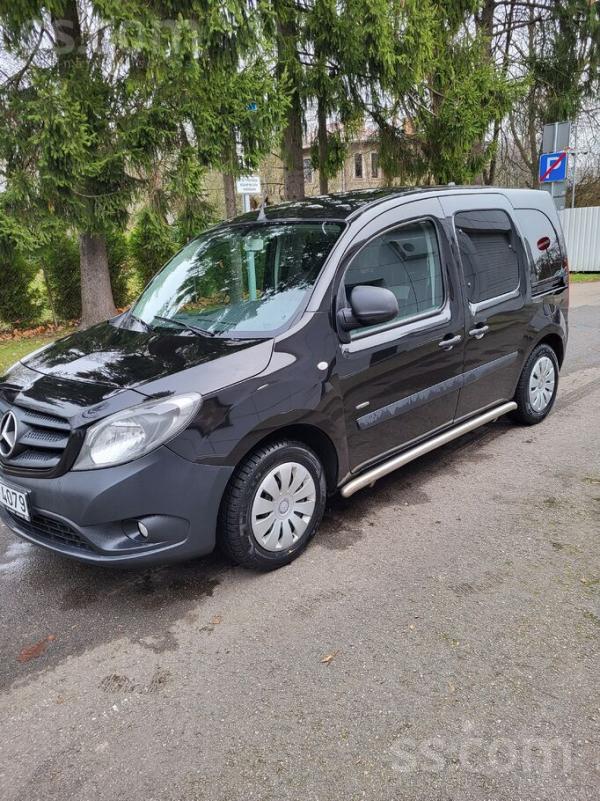 Melns Mercedes-Benz Citan 2015 Rīga, ar dzinēja tilpumu 1.50 L un nobraukumu 345 tūkst. km par 4900 €, foto 2 vietnē AUTOMOTO.COM.LV