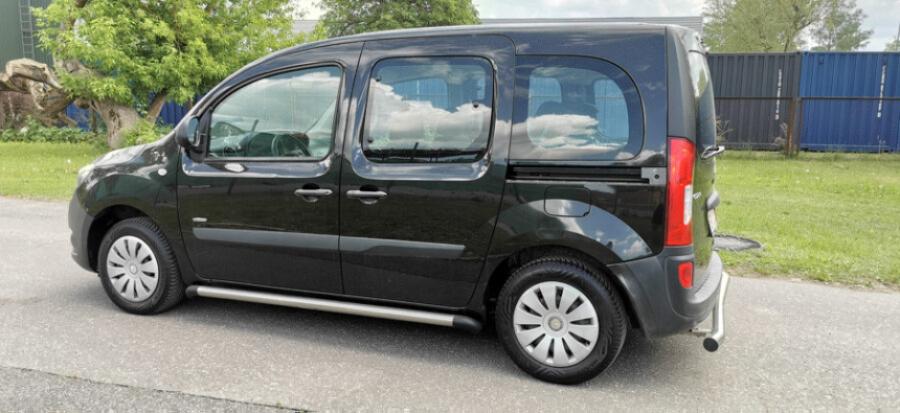 Black Mercedes-Benz Citan 2015 in Riga, with an engine capacity of 1.50 L and mileage of 190 thousand km for 6750 €, photo 10 on AUTOMOTO.COM.LV