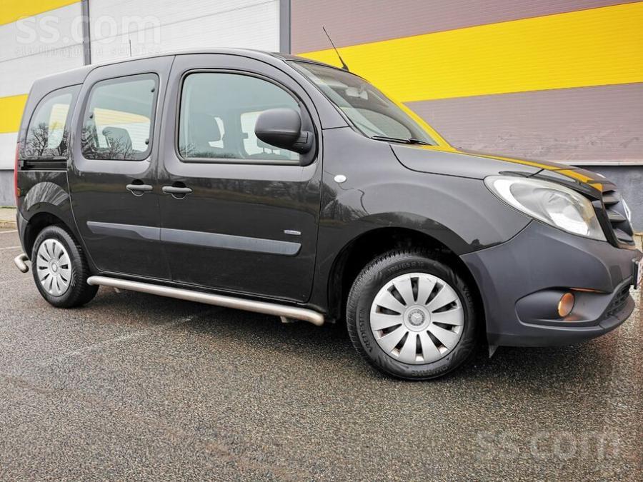 Black Mercedes-Benz Citan 2016 in Riga, with an engine capacity of 1.50 L and mileage of 210 thousand km for 5950 €, photo 13 on AUTOMOTO.COM.LV