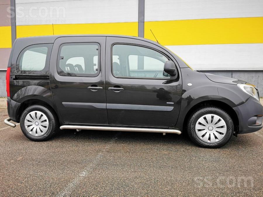 Black Mercedes-Benz Citan 2016 in Riga, with an engine capacity of 1.50 L and mileage of 210 thousand km for 5950 €, photo 15 on AUTOMOTO.COM.LV