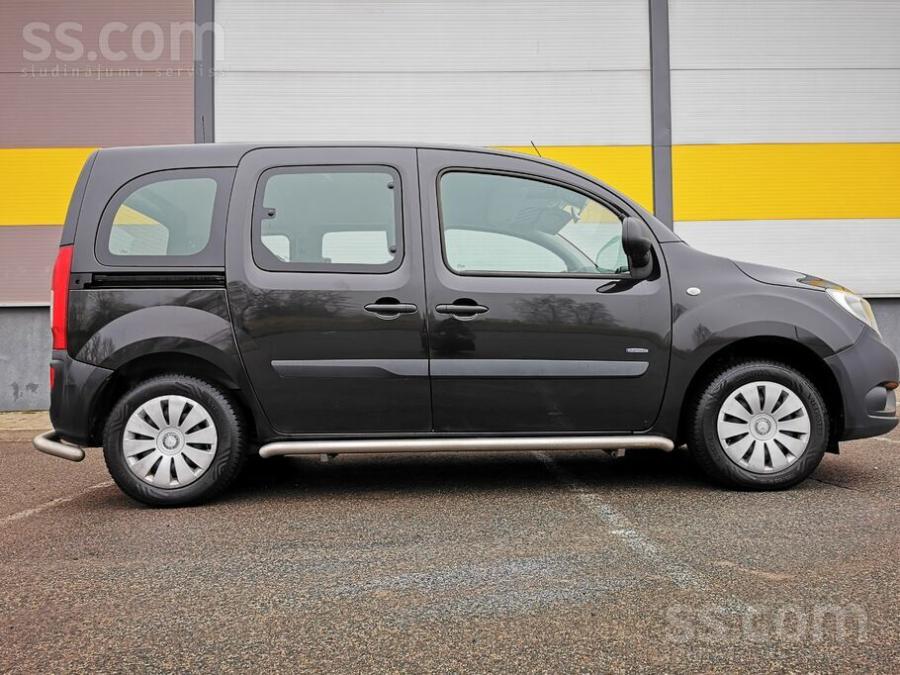 Black Mercedes-Benz Citan 2016 in Riga, with an engine capacity of 1.50 L and mileage of 210 thousand km for 5950 €, photo 19 on AUTOMOTO.COM.LV