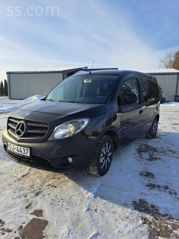 Melns Mercedes-Benz Citan 2014 Dobele, ar dzinēja tilpumu 1.50 L un nobraukumu 188 tūkst. km par 5150 €, foto 5 vietnē AUTOMOTO.COM.LV