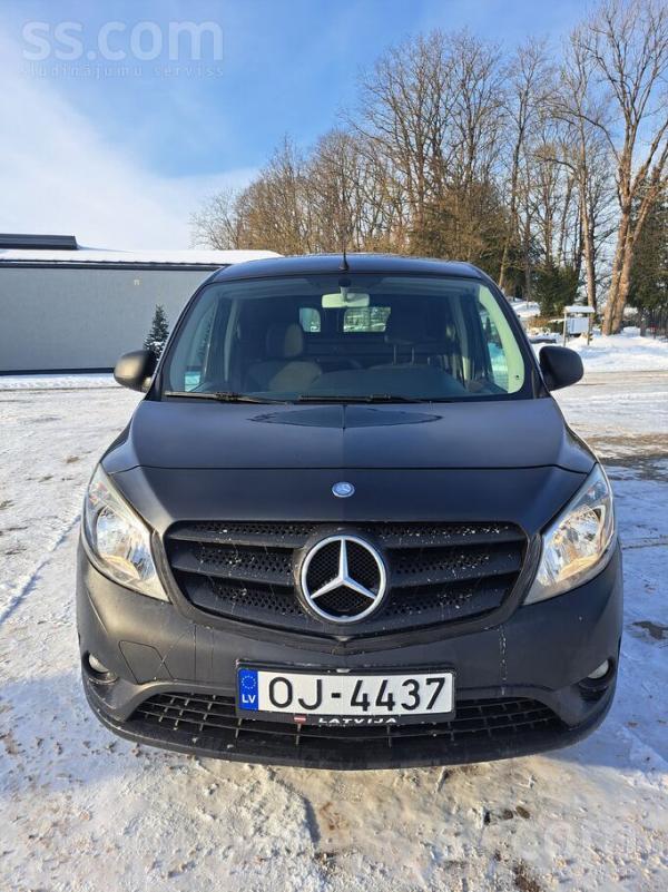 Black Mercedes-Benz Citan 2014 in Dobele, with an engine capacity of 1.50 L and mileage of 188 thousand km for 5150 €, photo 6 on AUTOMOTO.COM.LV