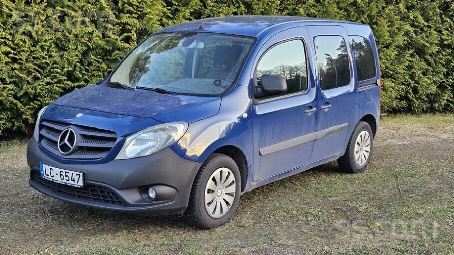 Zils Mercedes-Benz Citan 2014 Rīga, ar dzinēja tilpumu 1.50 L un nobraukumu 182 tūkst. km par 5700 €, foto 4 vietnē AUTOMOTO.COM.LV