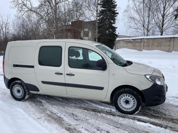 Brown Mercedes-Benz Citan 2014 in Siauliai, with an engine capacity of 1.46 L and mileage of 281 thousand km for 4950 €, photo 3 on AUTOMOTO.COM.LV