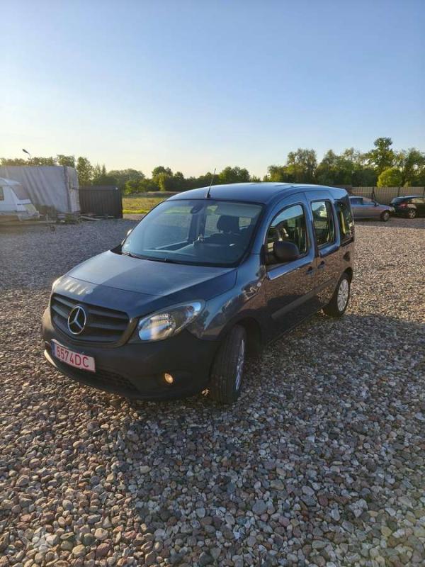 Pelēks Mercedes-Benz Citan 2014 Marijampole, ar dzinēja tilpumu 1.50 L un nobraukumu 182 tūkst. km par 4850 €, foto 1 vietnē AUTOMOTO.COM.LV
