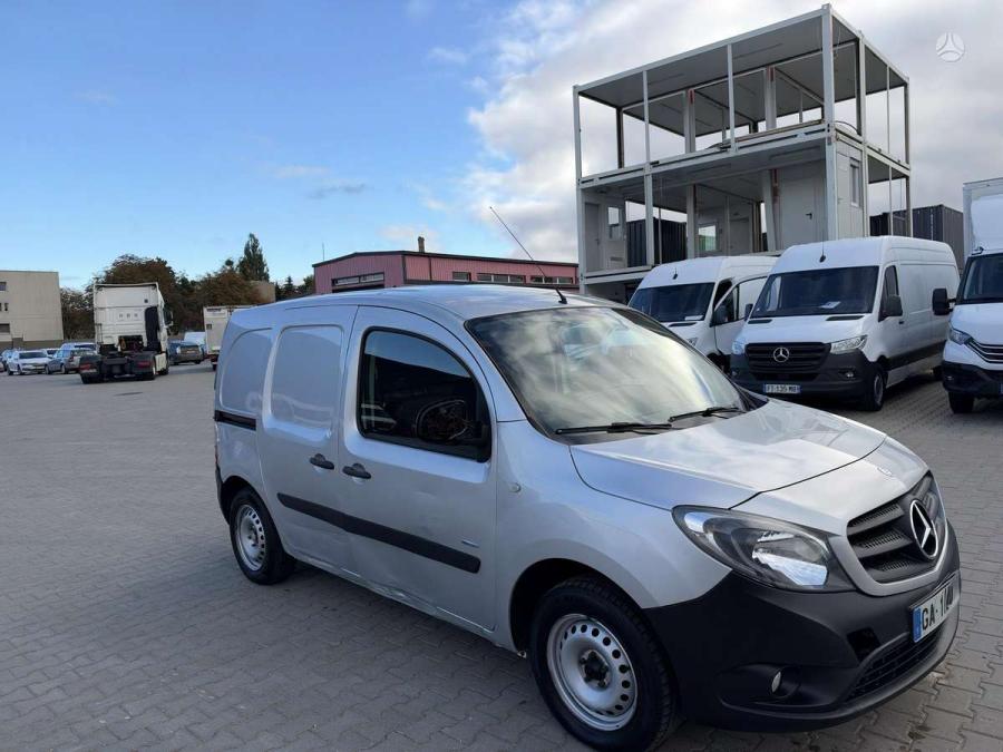 Grey Mercedes-Benz Citan 2017 in Kaunas, with an engine capacity of 1.50 L and mileage of 175 thousand km for 3700 €, photo 1 on AUTOMOTO.COM.LV