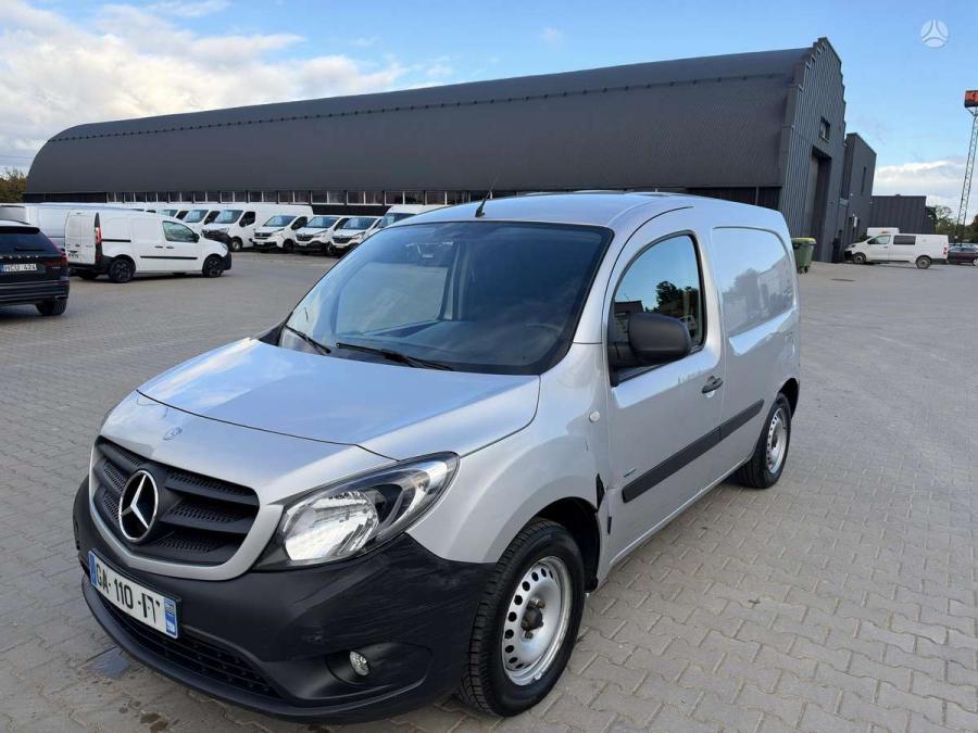 Grey Mercedes-Benz Citan 2017 in Kaunas, with an engine capacity of 1.50 L and mileage of 175 thousand km for 3700 €, photo 3 on AUTOMOTO.COM.LV