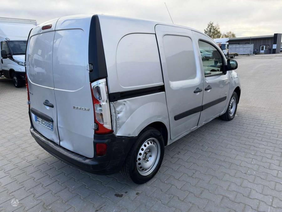 Grey Mercedes-Benz Citan 2017 in Kaunas, with an engine capacity of 1.50 L and mileage of 175 thousand km for 3700 €, photo 9 on AUTOMOTO.COM.LV