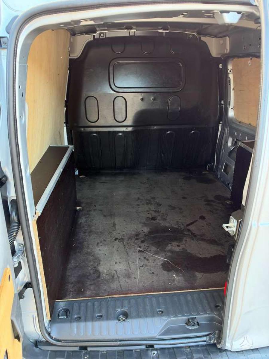 Grey Mercedes-Benz Citan 2017 in Kaunas, with an engine capacity of 1.50 L and mileage of 175 thousand km for 3700 €, photo 11 on AUTOMOTO.COM.LV