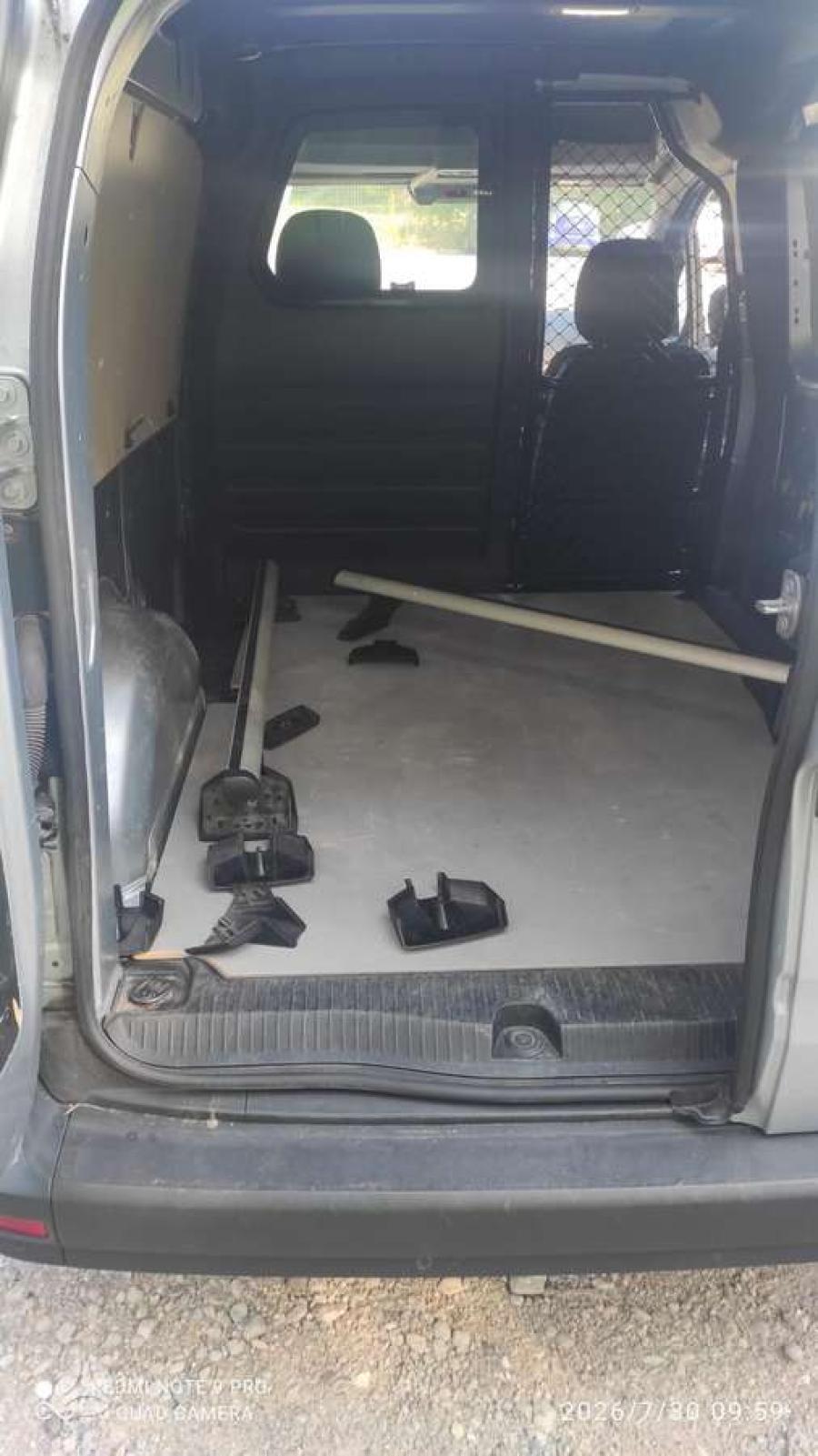 Pelēks Mercedes-Benz Citan 2022 Panevēža, ar dzinēja tilpumu 1.50 L un nobraukumu 91 tūkst. km par 10890 €, foto 20 vietnē AUTOMOTO.COM.LV