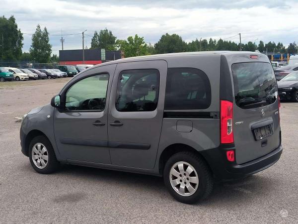 Pelēks Mercedes-Benz Citan 2014 Panevēža, ar dzinēja tilpumu 1.46 L un nobraukumu 139 tūkst. km par 6500 €, foto 7 vietnē AUTOMOTO.COM.LV