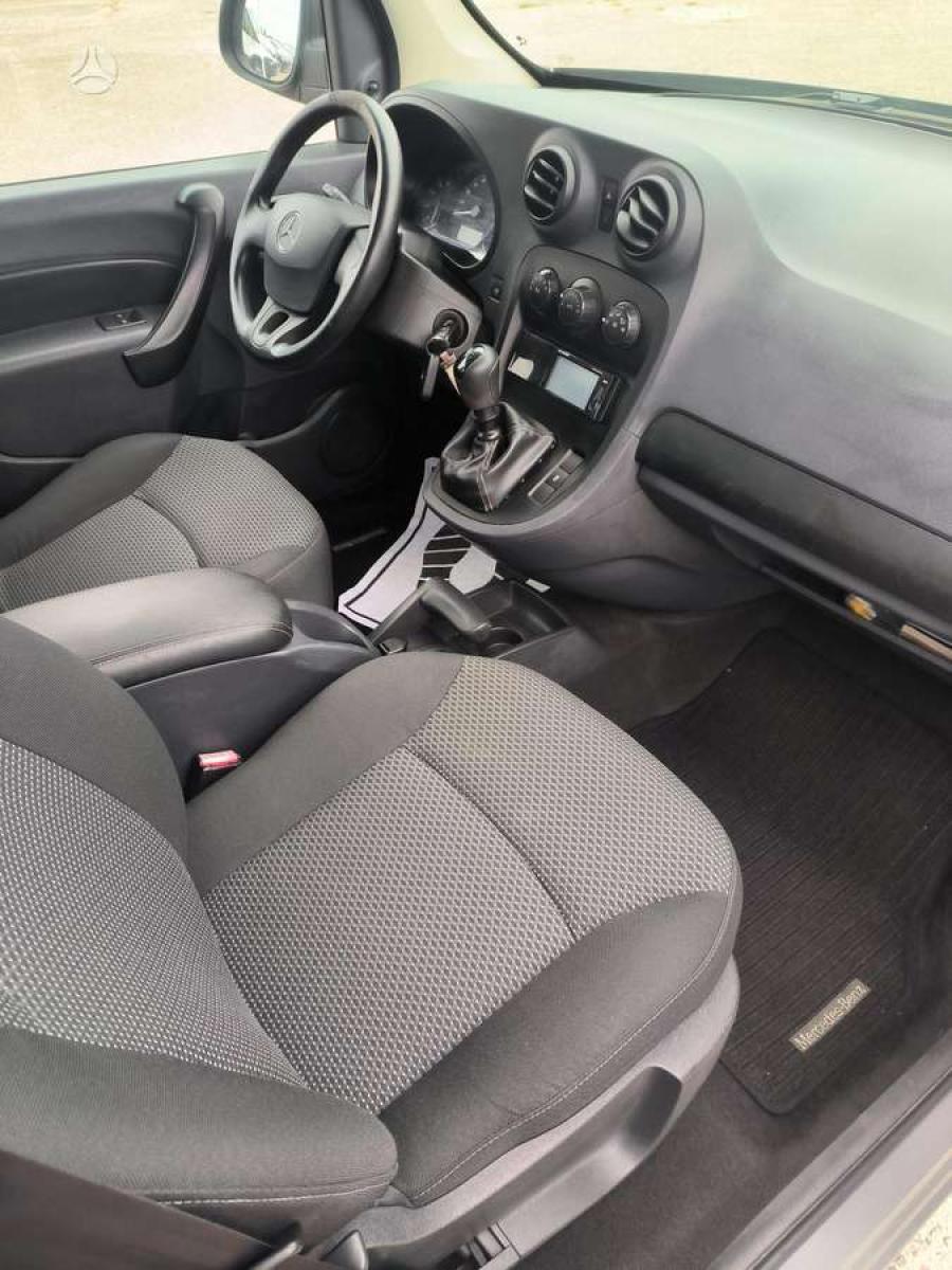 Pelēks Mercedes-Benz Citan 2014 Panevēža, ar dzinēja tilpumu 1.46 L un nobraukumu 139 tūkst. km par 6500 €, foto 14 vietnē AUTOMOTO.COM.LV