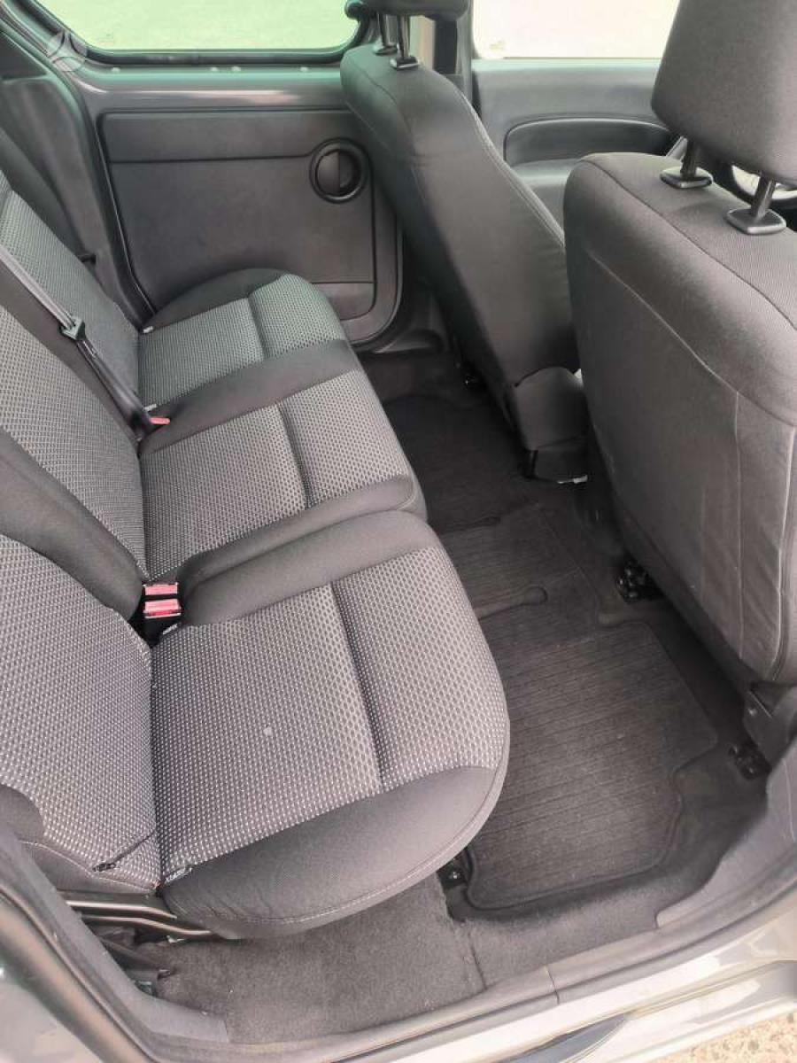 Pelēks Mercedes-Benz Citan 2014 Panevēža, ar dzinēja tilpumu 1.46 L un nobraukumu 139 tūkst. km par 6500 €, foto 15 vietnē AUTOMOTO.COM.LV