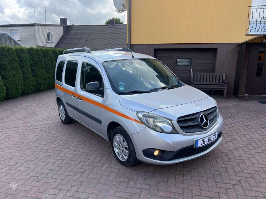 Pelēks Mercedes-Benz Citan 2014 Kelmė, ar dzinēja tilpumu 1.46 L un nobraukumu 223 tūkst. km par 4500 €, foto 3 vietnē AUTOMOTO.COM.LV