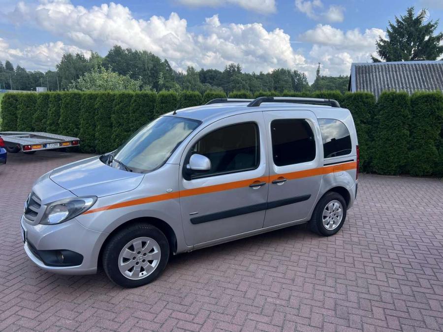 Pelēks Mercedes-Benz Citan 2014 Kelmė, ar dzinēja tilpumu 1.46 L un nobraukumu 223 tūkst. km par 4500 €, foto 9 vietnē AUTOMOTO.COM.LV
