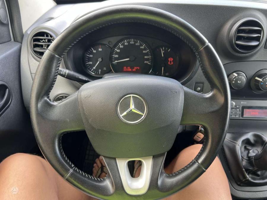 Pelēks Mercedes-Benz Citan 2014 Kelmė, ar dzinēja tilpumu 1.46 L un nobraukumu 223 tūkst. km par 4500 €, foto 20 vietnē AUTOMOTO.COM.LV