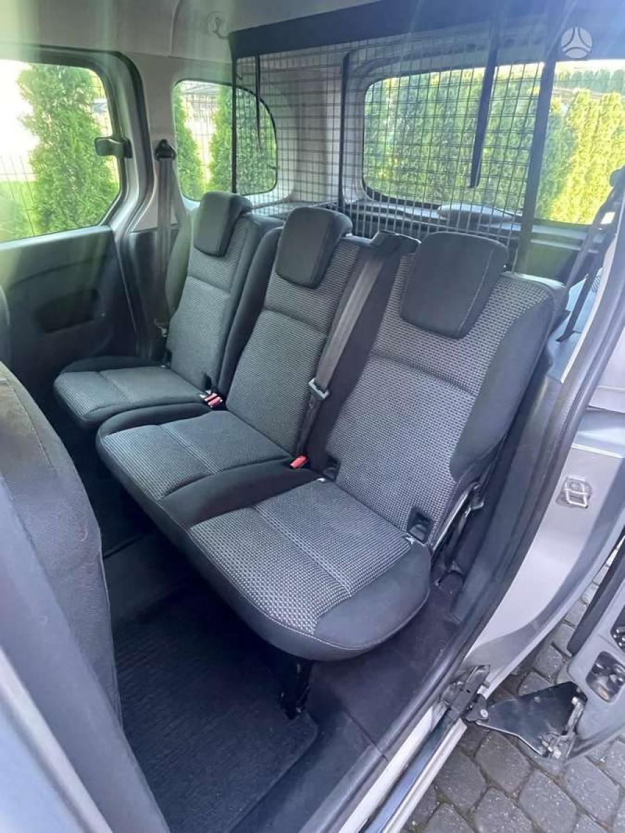 Grey Mercedes-Benz Citan 2014 in Vilnius, with an engine capacity of 1.46 L and mileage of 252 thousand km for 4800 €, photo 9 on AUTOMOTO.COM.LV