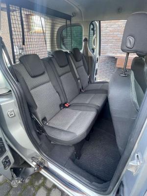 Grey Mercedes-Benz Citan 2014 in Vilnius, with an engine capacity of 1.46 L and mileage of 252 thousand km for 4800 €, photo 11 on AUTOMOTO.COM.LV