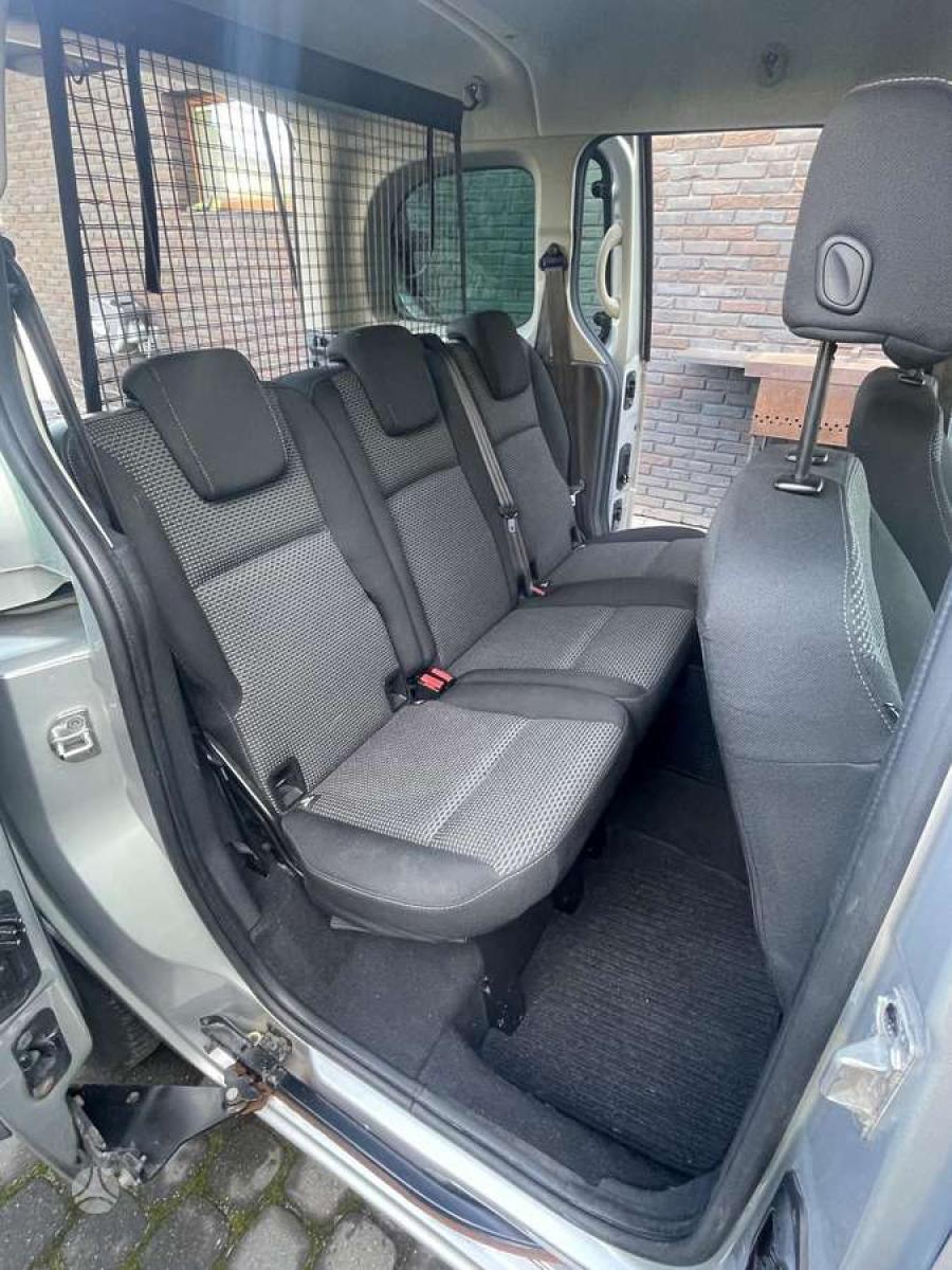Grey Mercedes-Benz Citan 2014 in Vilnius, with an engine capacity of 1.46 L and mileage of 252 thousand km for 4800 €, photo 11 on AUTOMOTO.COM.LV
