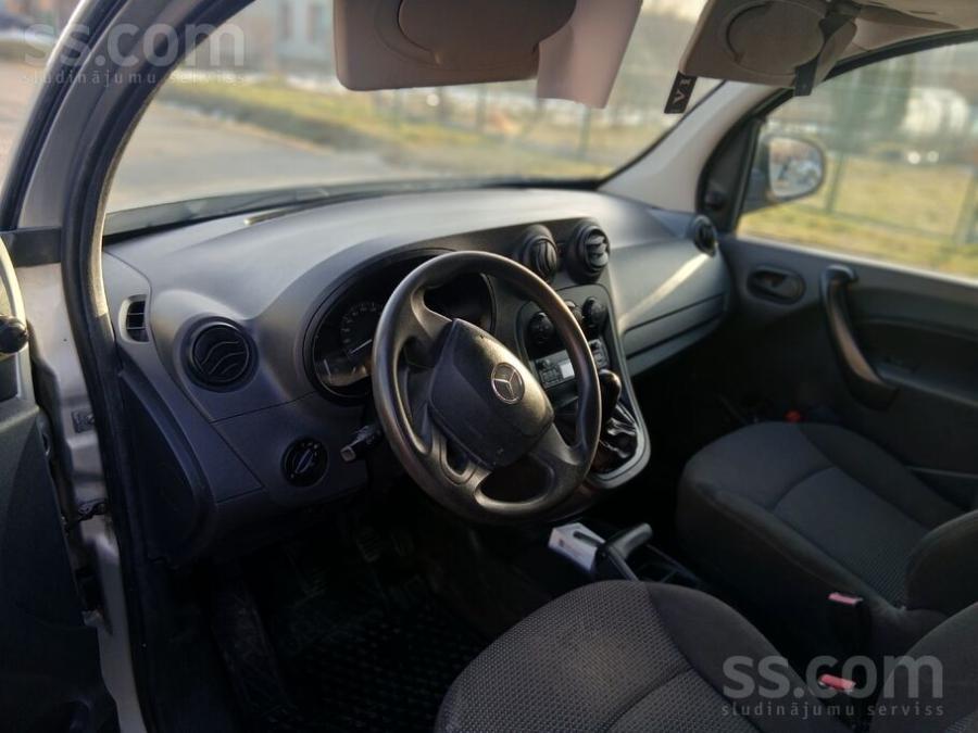 Pelēks Mercedes-Benz Citan 2015 Saldus, ar dzinēja tilpumu 1.50 L un nobraukumu 201 tūkst. km par 3800 €, foto 6 vietnē AUTOMOTO.COM.LV