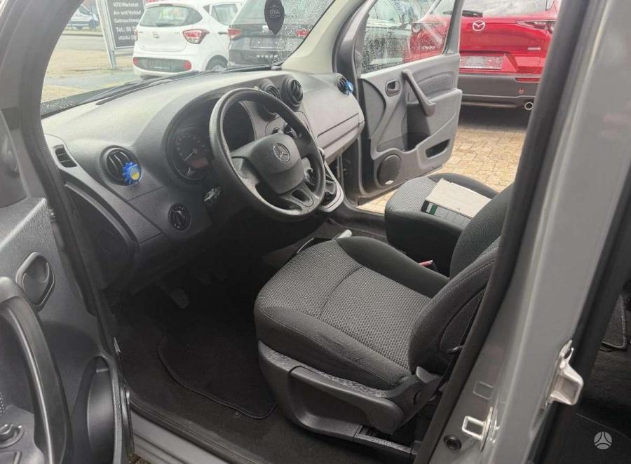 Pelēks Mercedes-Benz Citan 2015 Panevēža, ar dzinēja tilpumu 1.46 L un nobraukumu 235 tūkst. km par 8200 €, foto 18 vietnē AUTOMOTO.COM.LV
