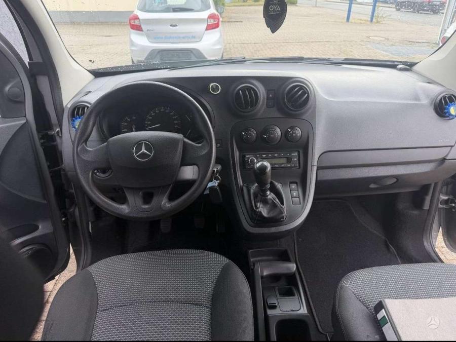 Pelēks Mercedes-Benz Citan 2015 Panevēža, ar dzinēja tilpumu 1.46 L un nobraukumu 235 tūkst. km par 8200 €, foto 19 vietnē AUTOMOTO.COM.LV