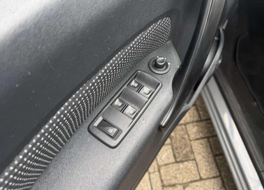 Pelēks Mercedes-Benz Citan 2015 Panevēža, ar dzinēja tilpumu 1.46 L un nobraukumu 235 tūkst. km par 8200 €, foto 20 vietnē AUTOMOTO.COM.LV