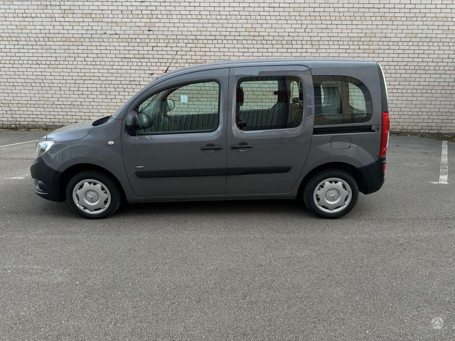Pelēks Mercedes-Benz Citan 2016 Viļņa, ar dzinēja tilpumu 1.46 L un nobraukumu 239 tūkst. km par 5800 €, foto 9 vietnē AUTOMOTO.COM.LV