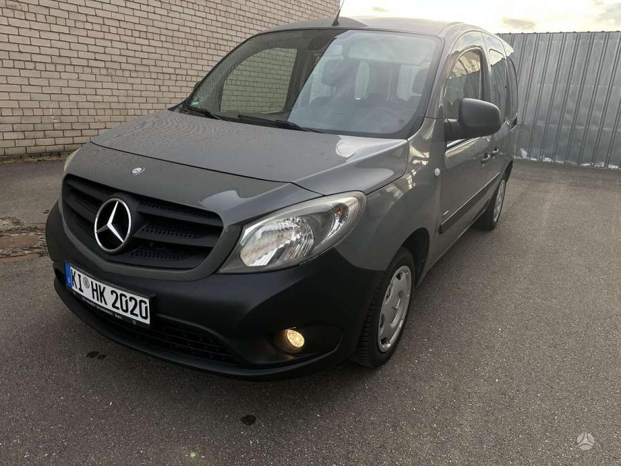 Pelēks Mercedes-Benz Citan 2016 Viļņa, ar dzinēja tilpumu 1.46 L un nobraukumu 239 tūkst. km par 5800 €, foto 10 vietnē AUTOMOTO.COM.LV