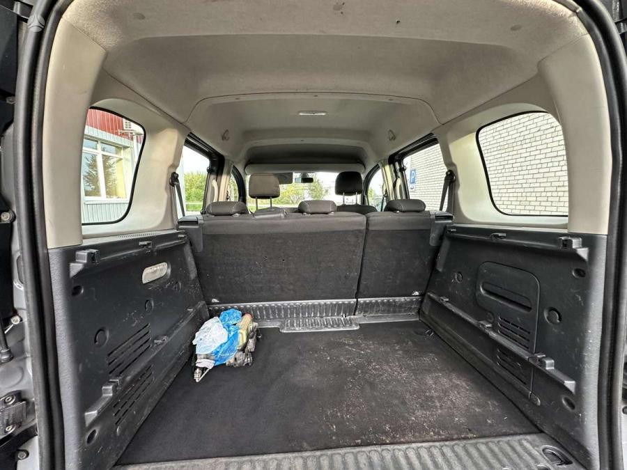 Pelēks Mercedes-Benz Citan 2016 Viļņa, ar dzinēja tilpumu 1.46 L un nobraukumu 239 tūkst. km par 5800 €, foto 49 vietnē AUTOMOTO.COM.LV