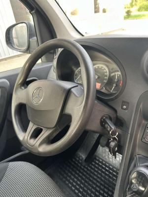 Pelēks Mercedes-Benz Citan 2016 Viļņa, ar dzinēja tilpumu 1.46 L un nobraukumu 239 tūkst. km par 5800 €, foto 20 vietnē AUTOMOTO.COM.LV