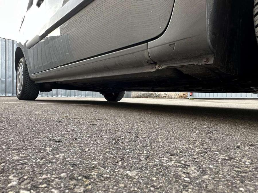Pelēks Mercedes-Benz Citan 2016 Viļņa, ar dzinēja tilpumu 1.46 L un nobraukumu 239 tūkst. km par 5800 €, foto 40 vietnē AUTOMOTO.COM.LV