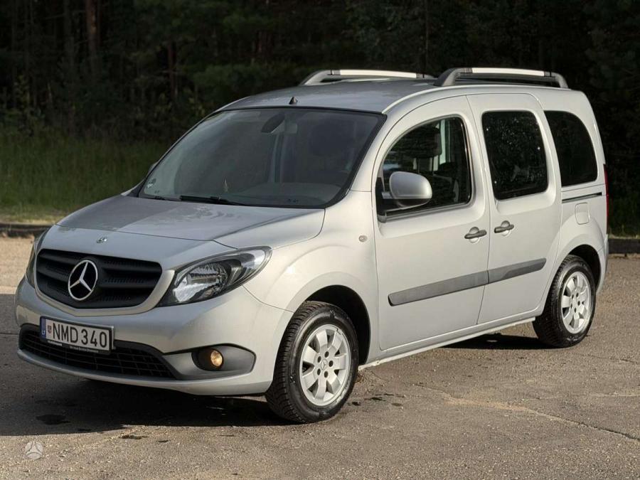 Grey Mercedes-Benz Citan 2020 in Siauliai, with an engine capacity of 1.46 L and mileage of 240 thousand km for 7700 €, photo 3 on AUTOMOTO.COM.LV
